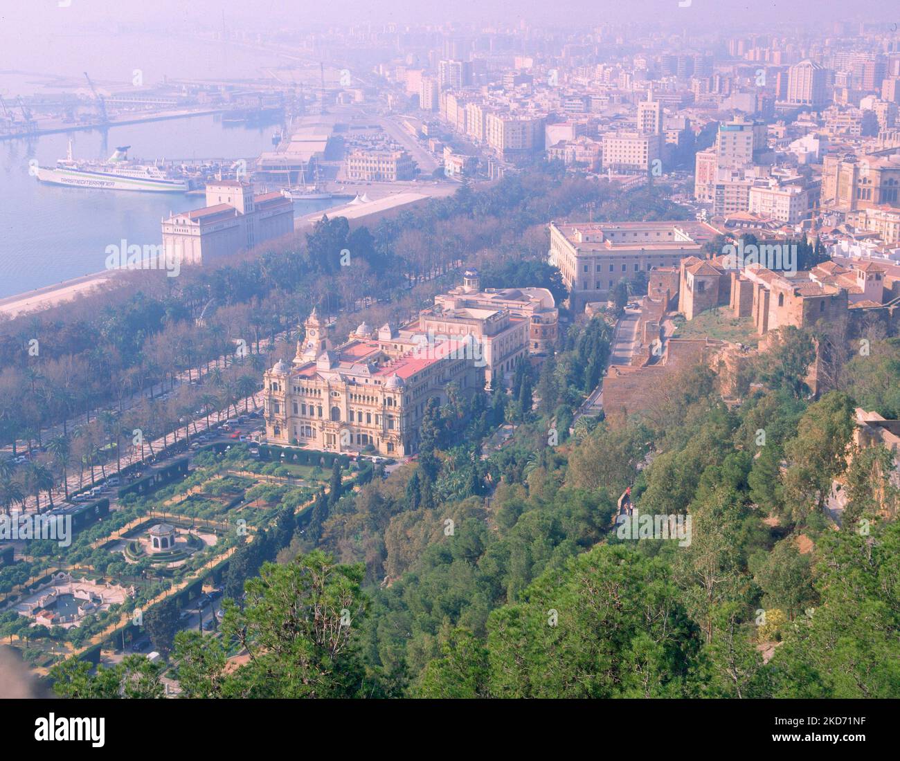 PANORAMICA DESDE EL CASTILLO DE GIBRALFARO - PASEO DEL PARQUE ...