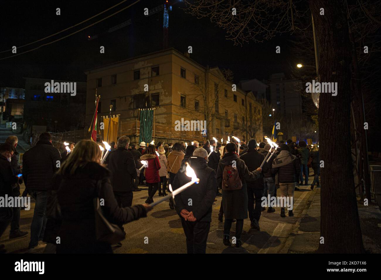 The torchlight procession returns to L'Aquila to mark the longest night ...