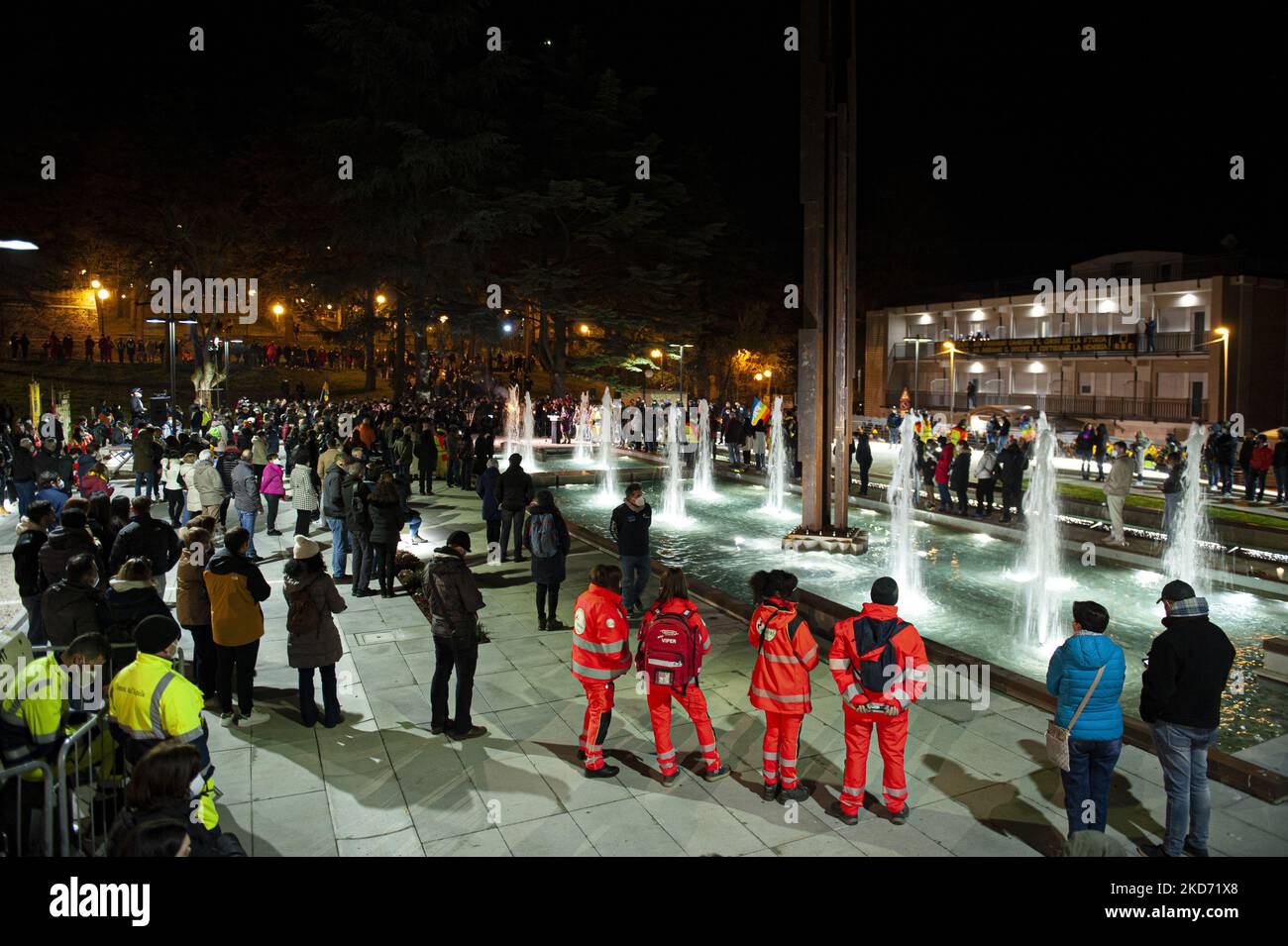 The torchlight procession returns to L'Aquila to mark the longest night ...