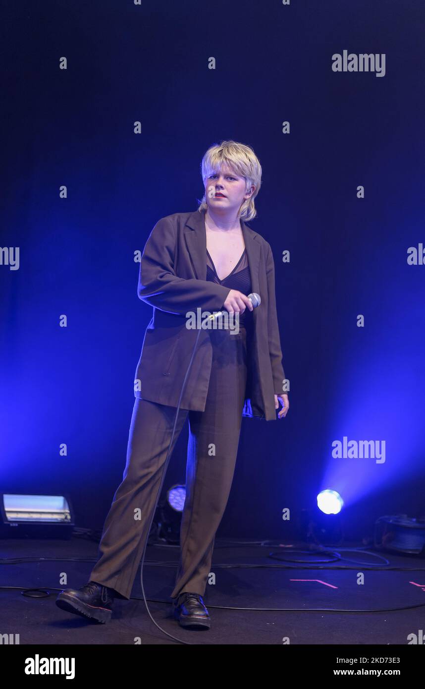 Singer Zaho de Sagazan Performs At CHORUS FESTIVAL in Boulogne ...