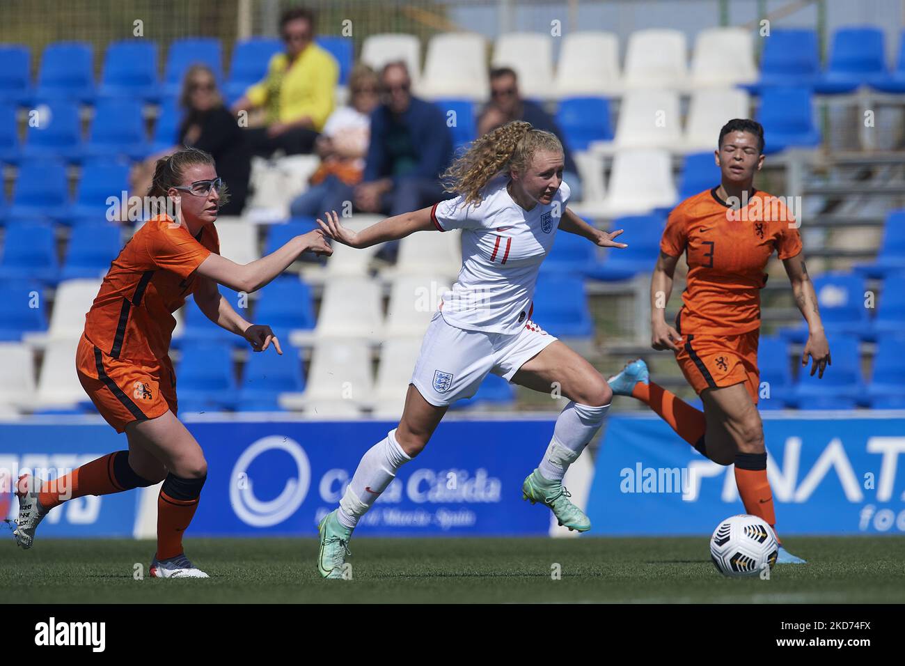 Katie Robinson of England and Lisa Doorn of Netherland competes for the ...