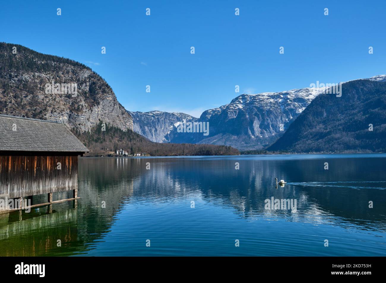 A beautiful shot of the Hallstatter lake in Hallstatt, Austria Stock ...