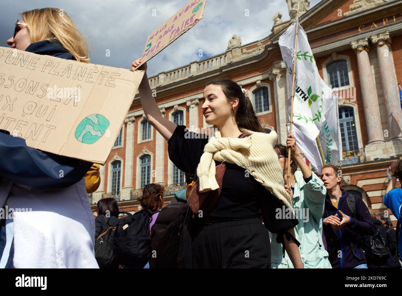 Social inequality france hi-res stock photography and images - Alamy