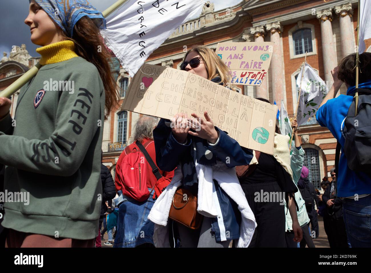 Social inequality france hi-res stock photography and images - Alamy