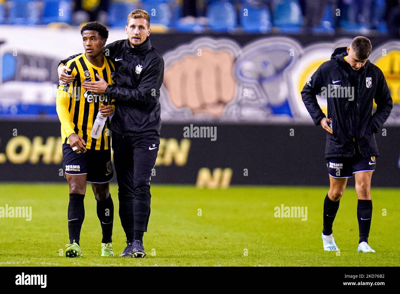 ARNHEM, NETHERLANDS - NOVEMBER 5: Ryan Flamingo of Vitesse, Tomas Hajek ...