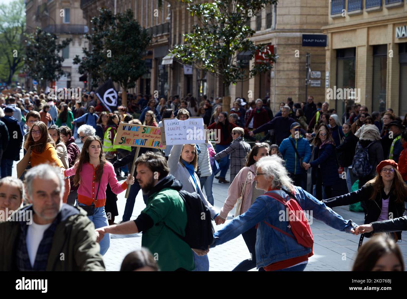 Social inequality france hi-res stock photography and images - Alamy