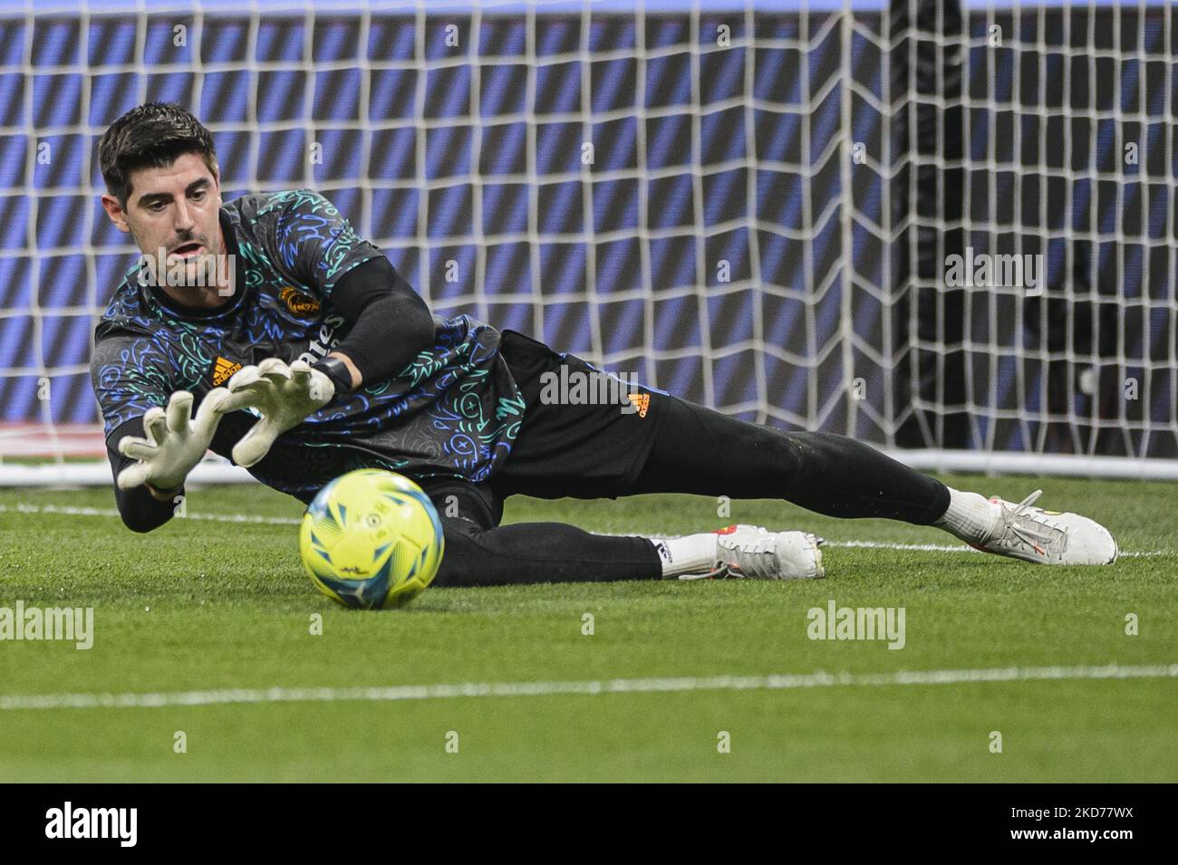 Goalkeeper thibaut courtois hi-res stock photography and images - Alamy