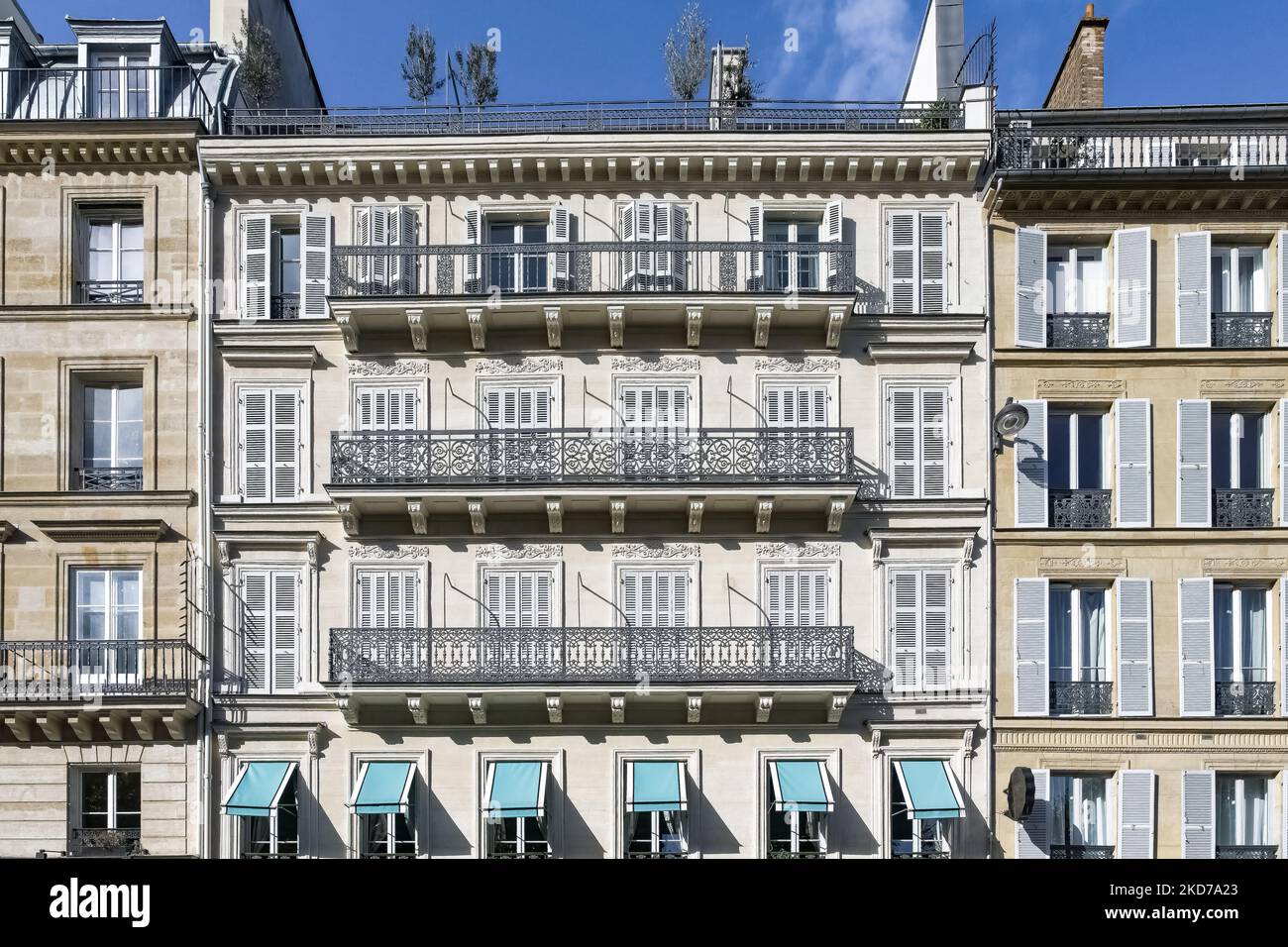 Paris, beautiful building place de la Madeleine, in the 8e ...
