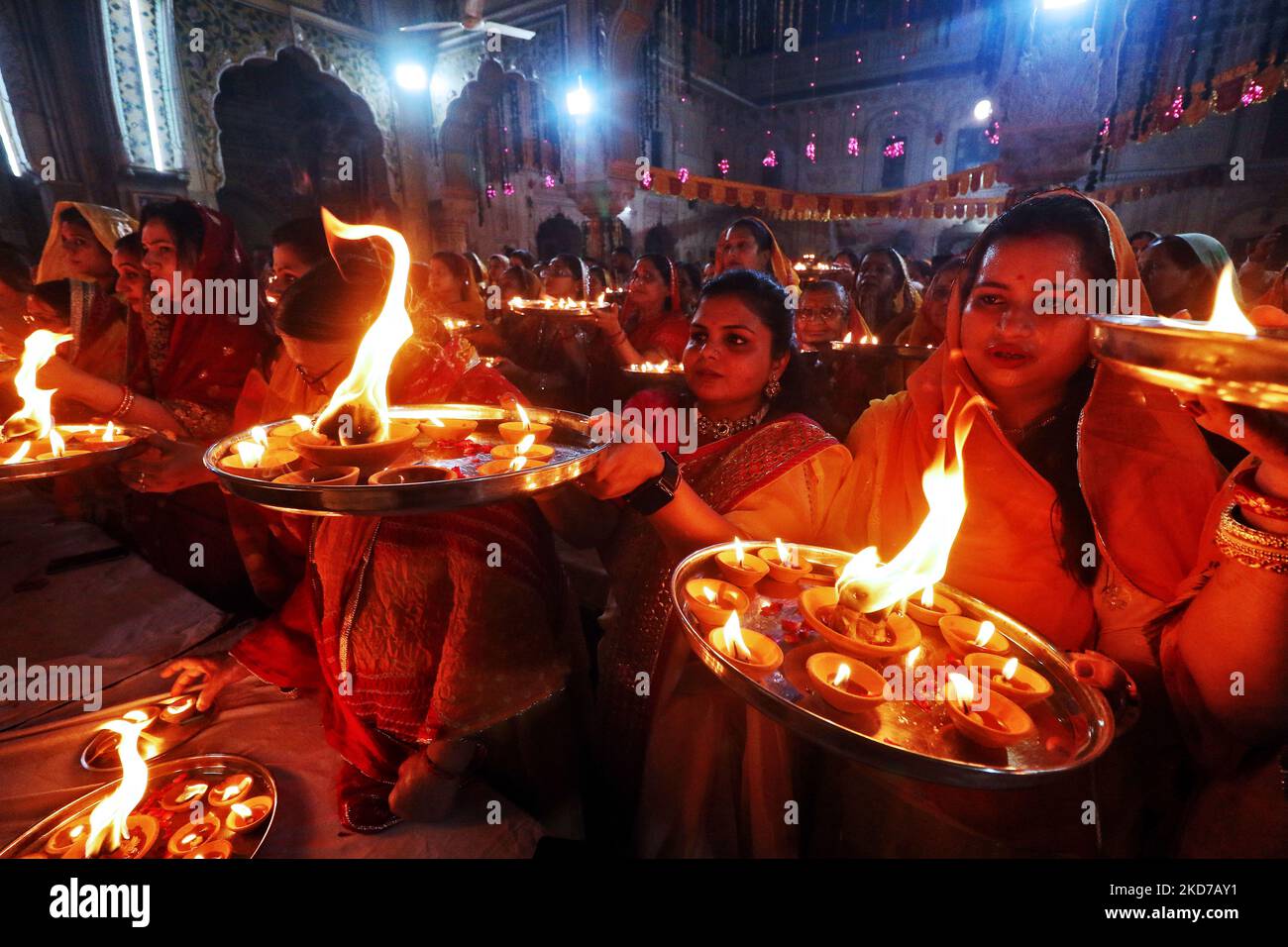 Devotees perform 'Maha aarti' on the occasion of Ram Navami, at Sri ...