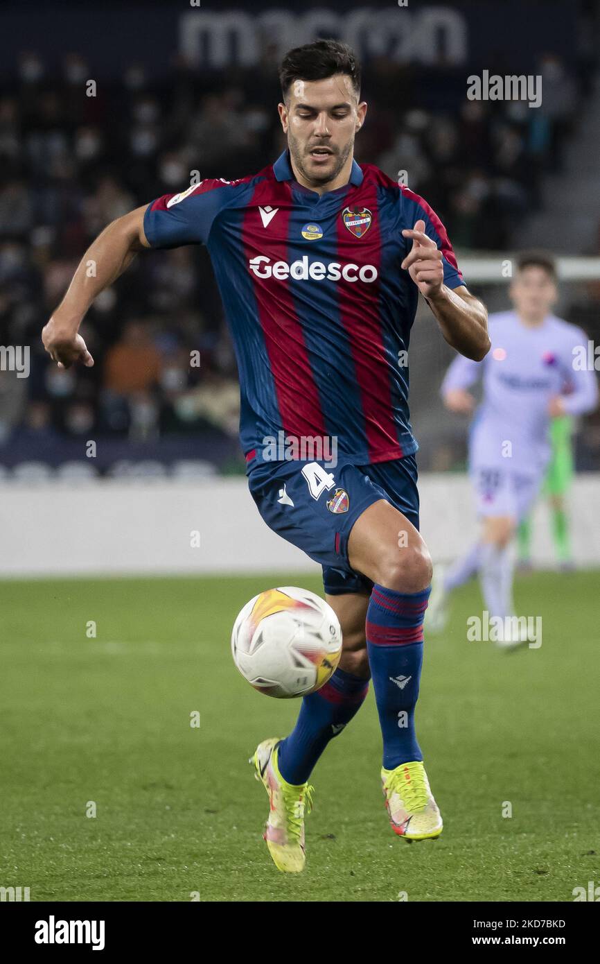 Levantes defender rober pier hi-res stock photography and images - Alamy