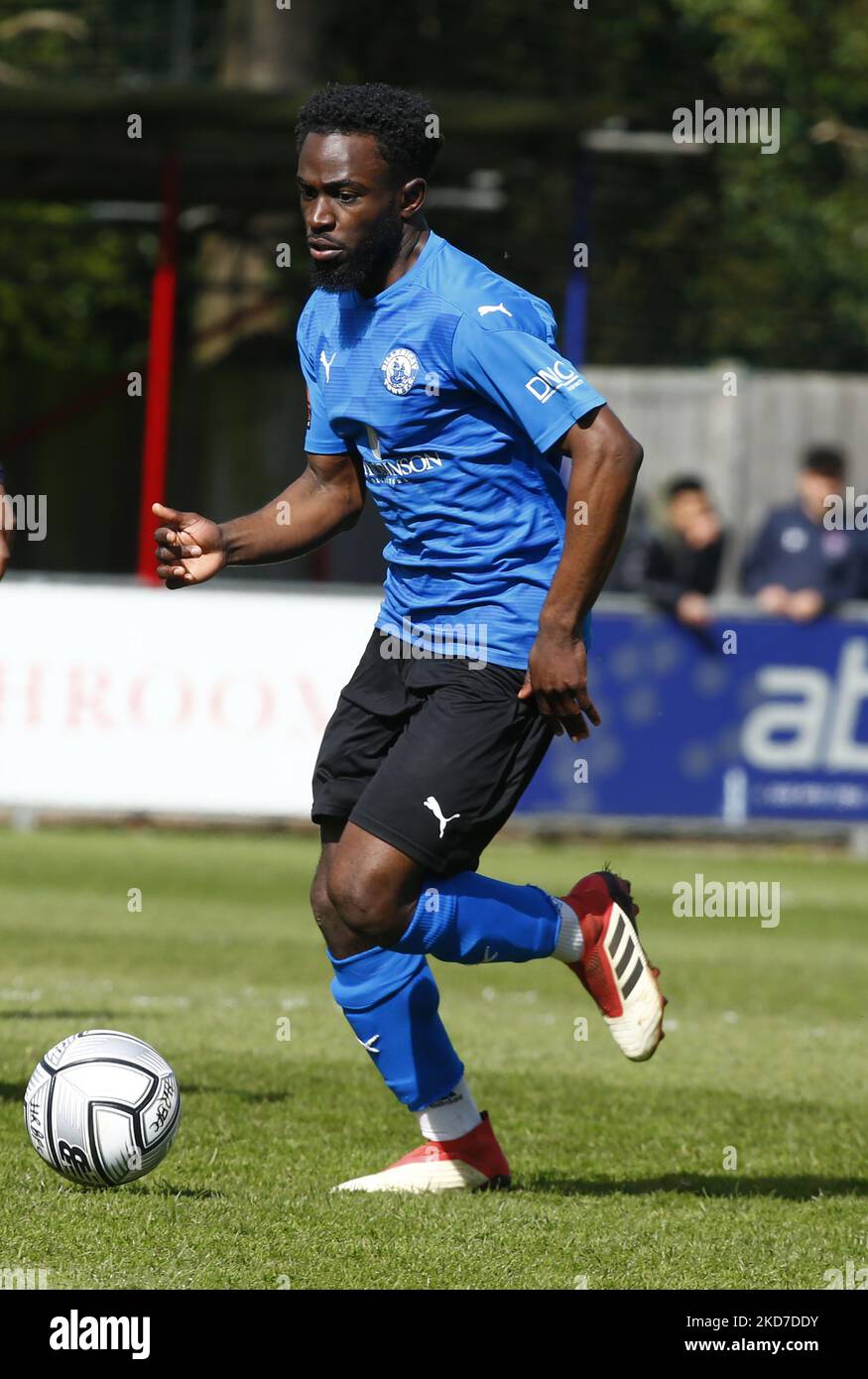Henry Ochieng of Billericay Town during National League South between ...
