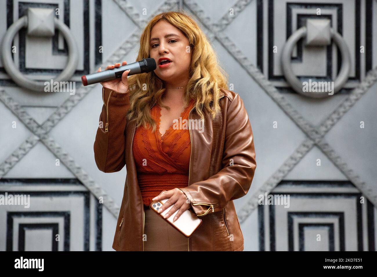 The convo couch hi-res stock photography and images - Alamy