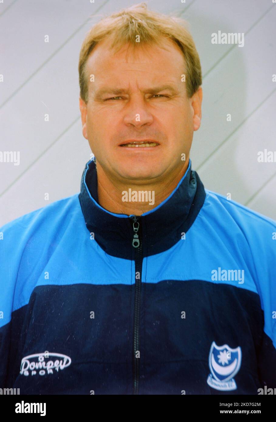 PORTSMOUTH FC, 2000 DAVE KEMP PIC MIKE WALKER, 2000 Stock Photo - Alamy