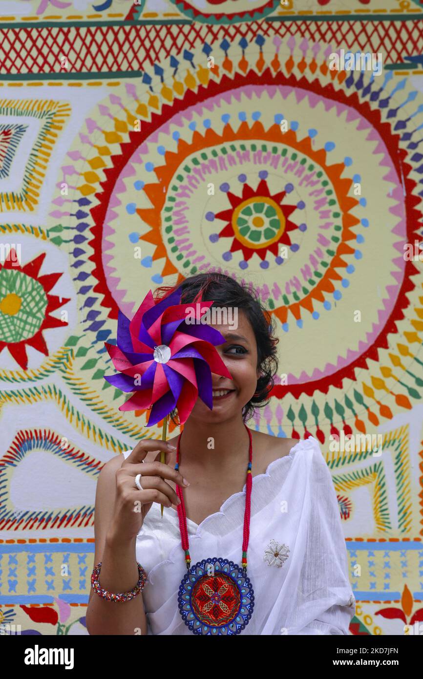 Pohela boishakh masks hi-res stock photography and images - Alamy