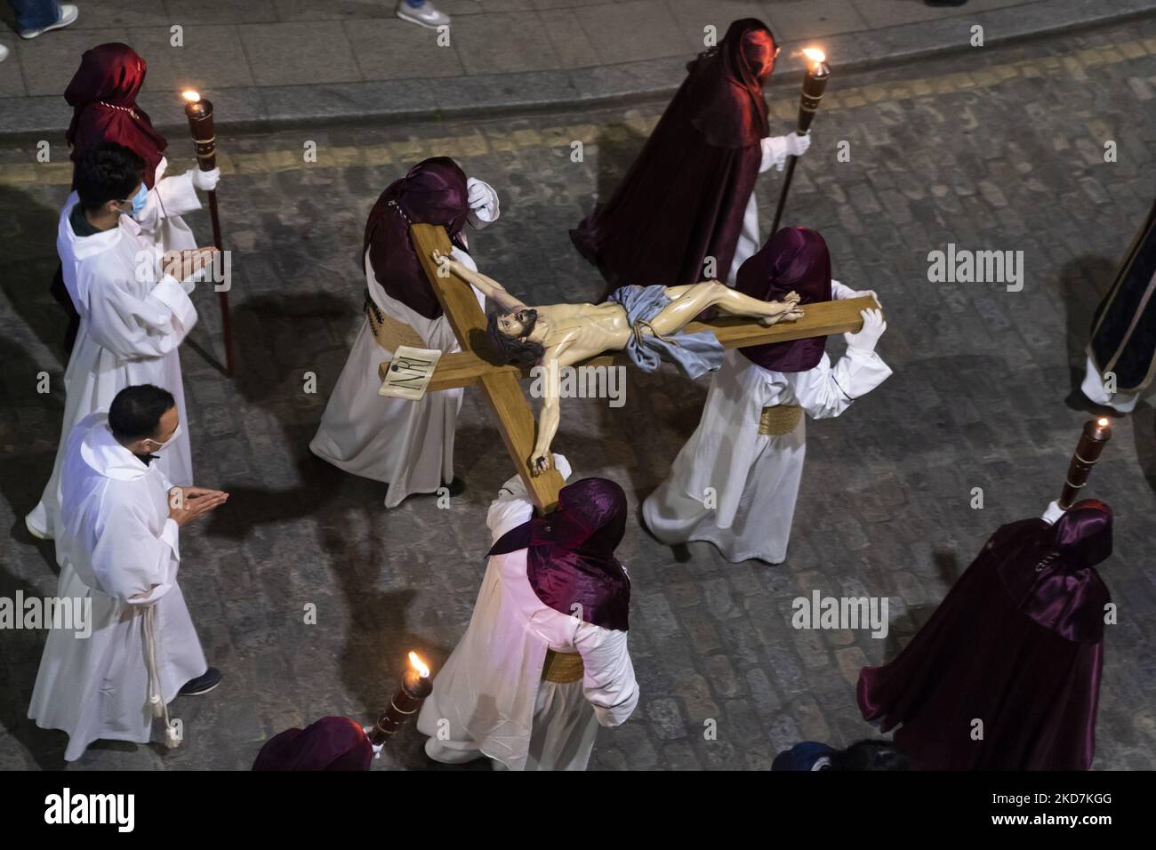 The brotherhood of Health takes out its Christ in the Holy Thursday ...