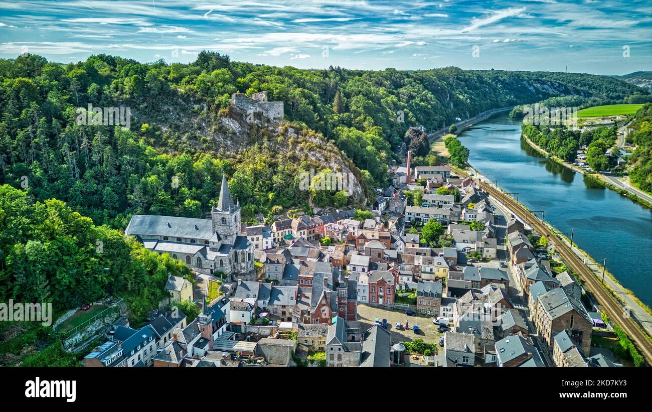 An aerial view of town Mosel surrounded by water and dense trees Stock ...