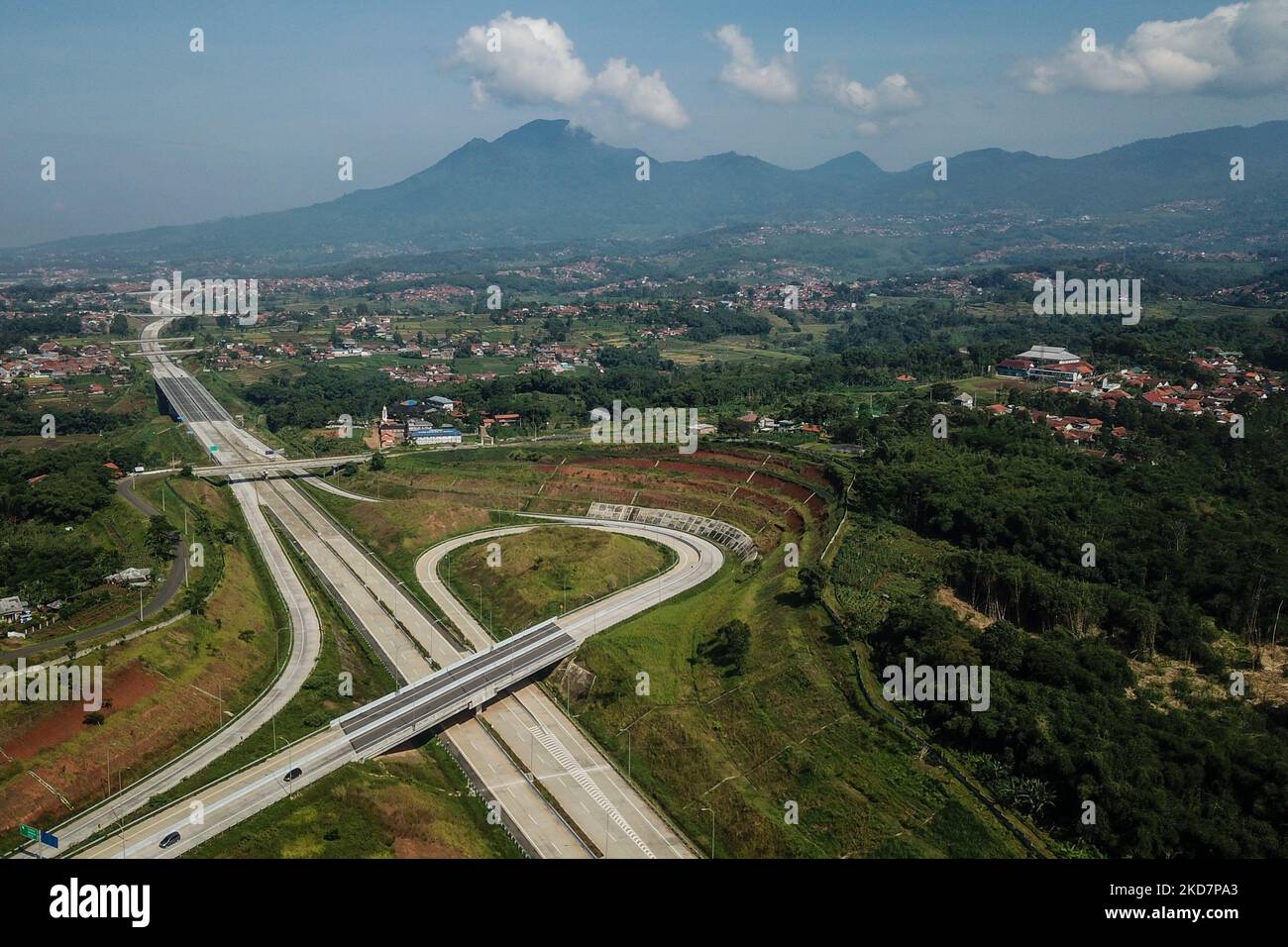 Aerial view of the Cileunyi-Sumedang-Dawuan Toll Road (Cisumdawu ...