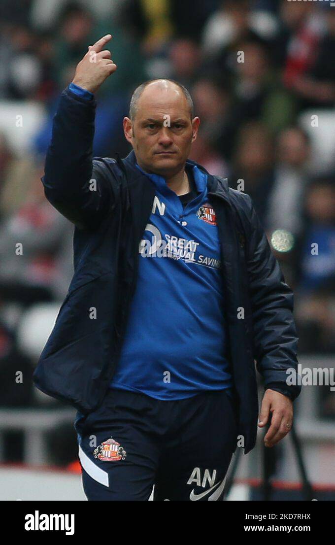Sunderland Manager Alex Neil during the Sky Bet League 1 match between ...