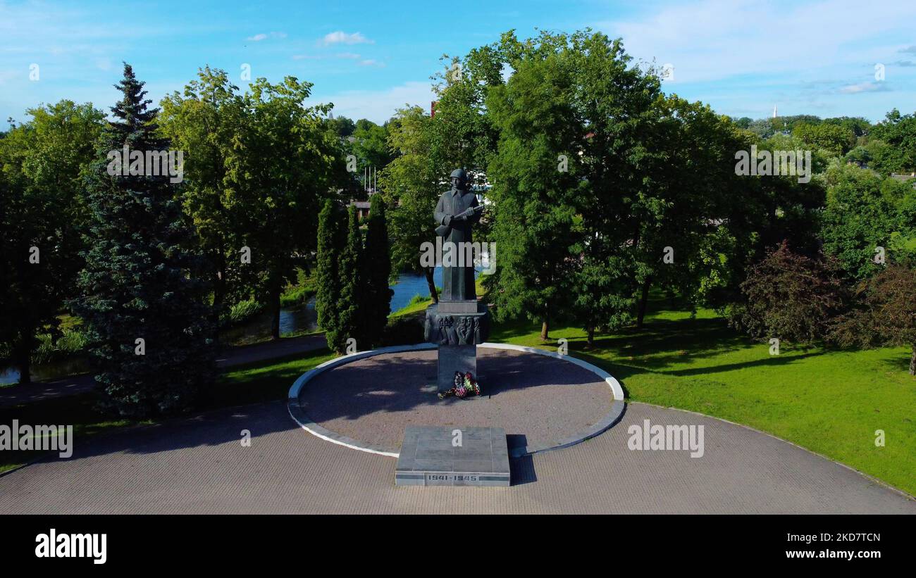 4k photo of historic city liberation memorial statue. City located in ...