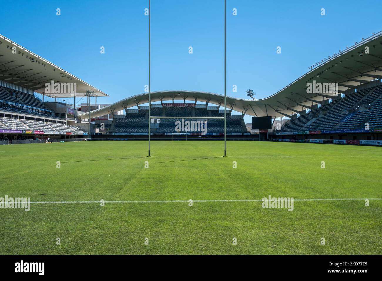 "GGL" rugby stadium from the inside with its perfectly mowed green lawn ...