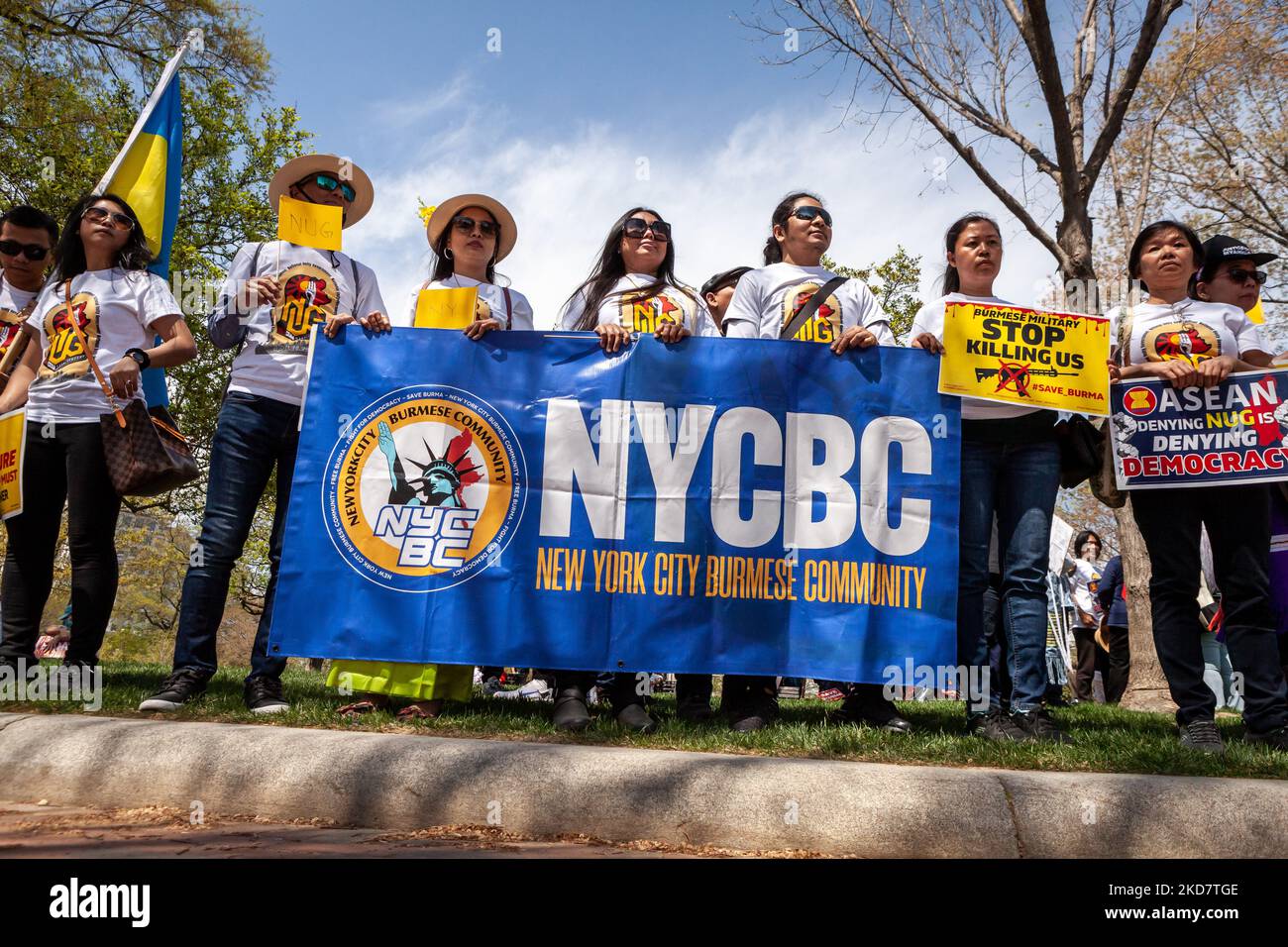 New york city burmese community hi-res stock photography and images - Alamy