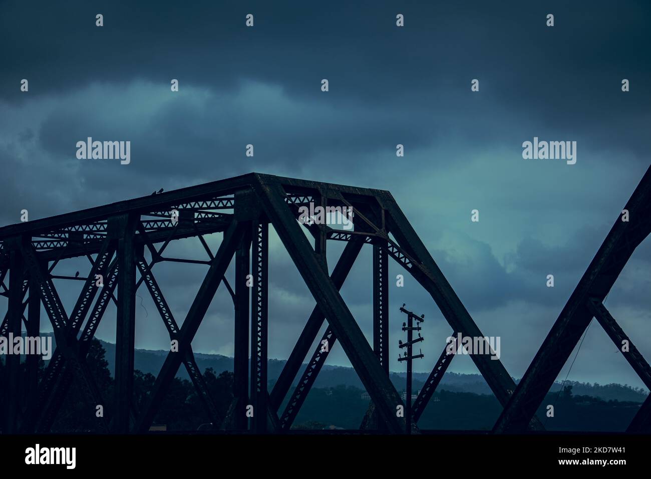 Dark metal hi-res stock photography and images - Alamy