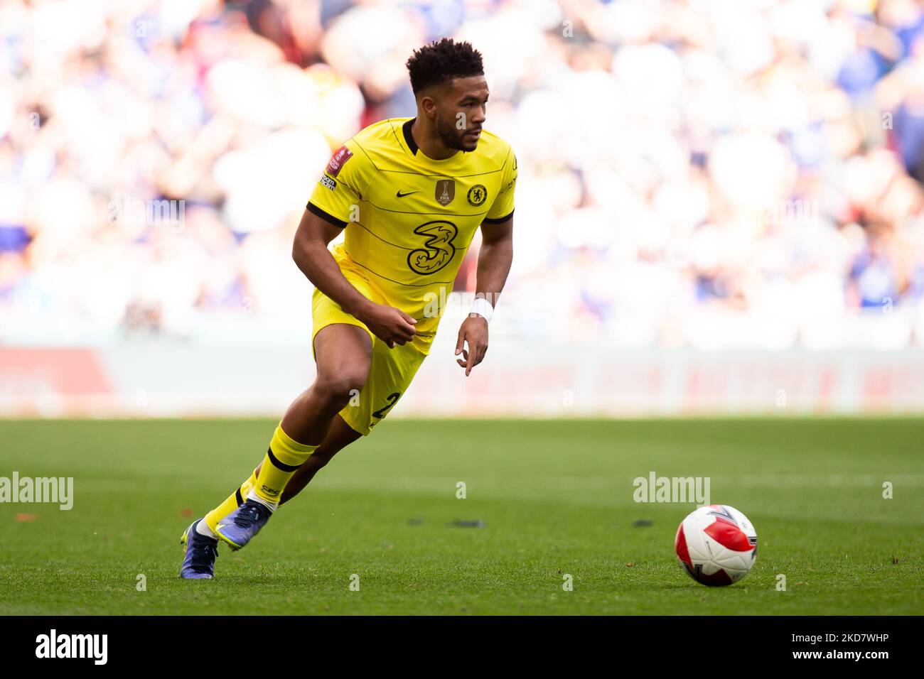 Reece James of Chelsea controls the ball during the FA Cup match ...