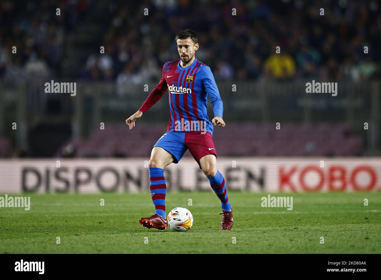 15 Clement Lenglet of FC Barcelona controls the ball during the La Liga ...
