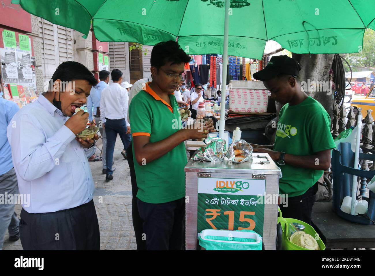 Roadside temporary food stall hi-res stock photography and images - Alamy