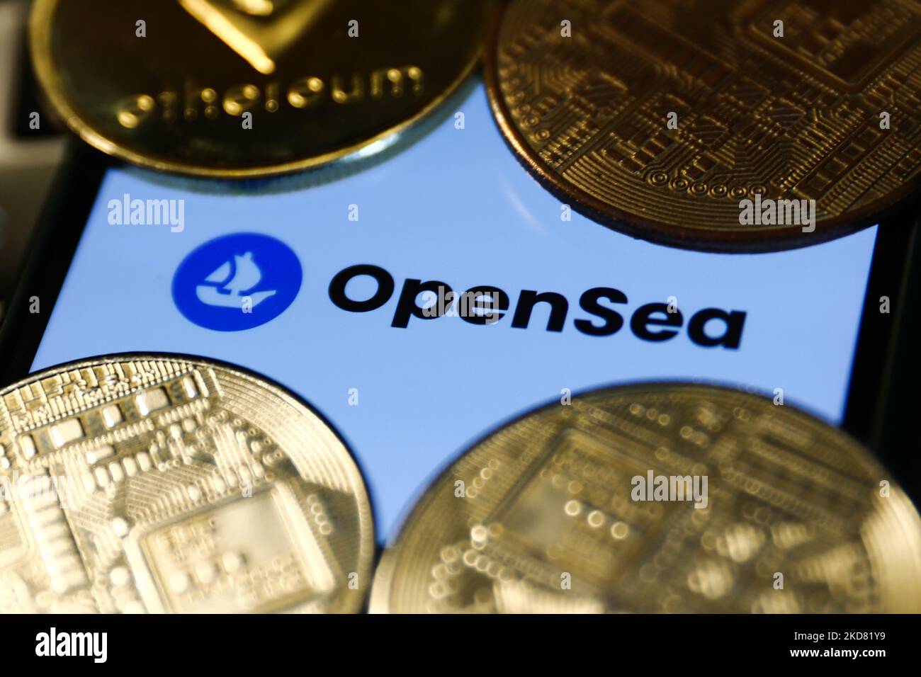 Opensea logo hi-res stock photography and images - Alamy
