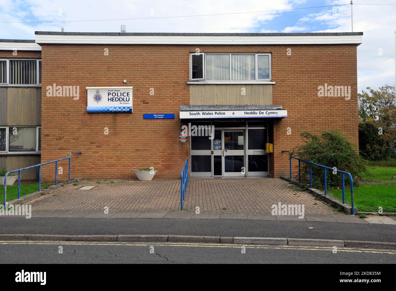 Porthcawl police station. Heddlu Porthcawl. October 2022. Autumn.South ...
