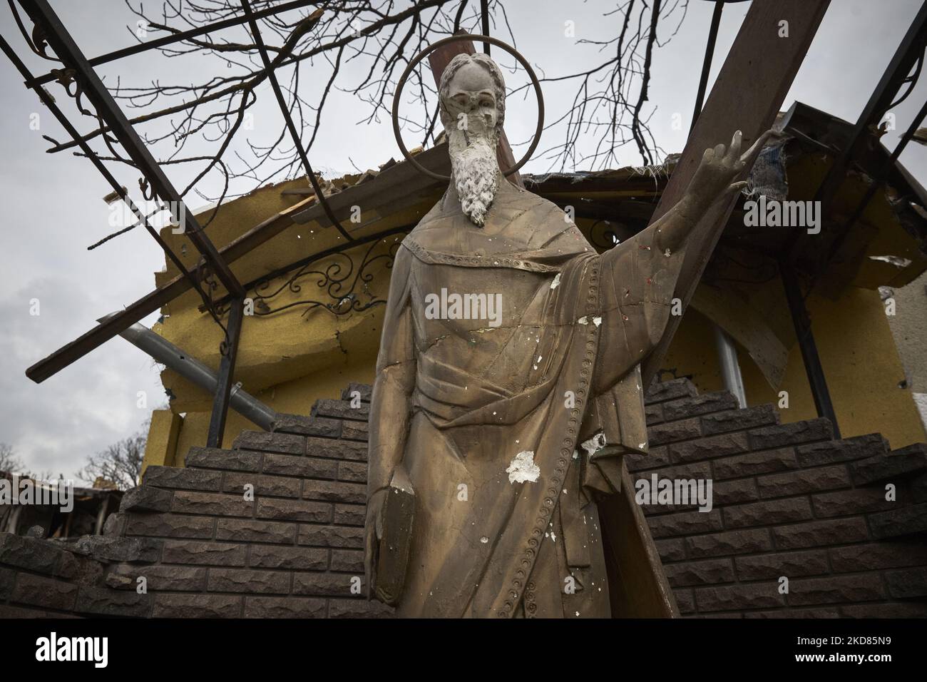 A statue of Jesus was damaged near the ruined church in Gostomel, Kyiv ...