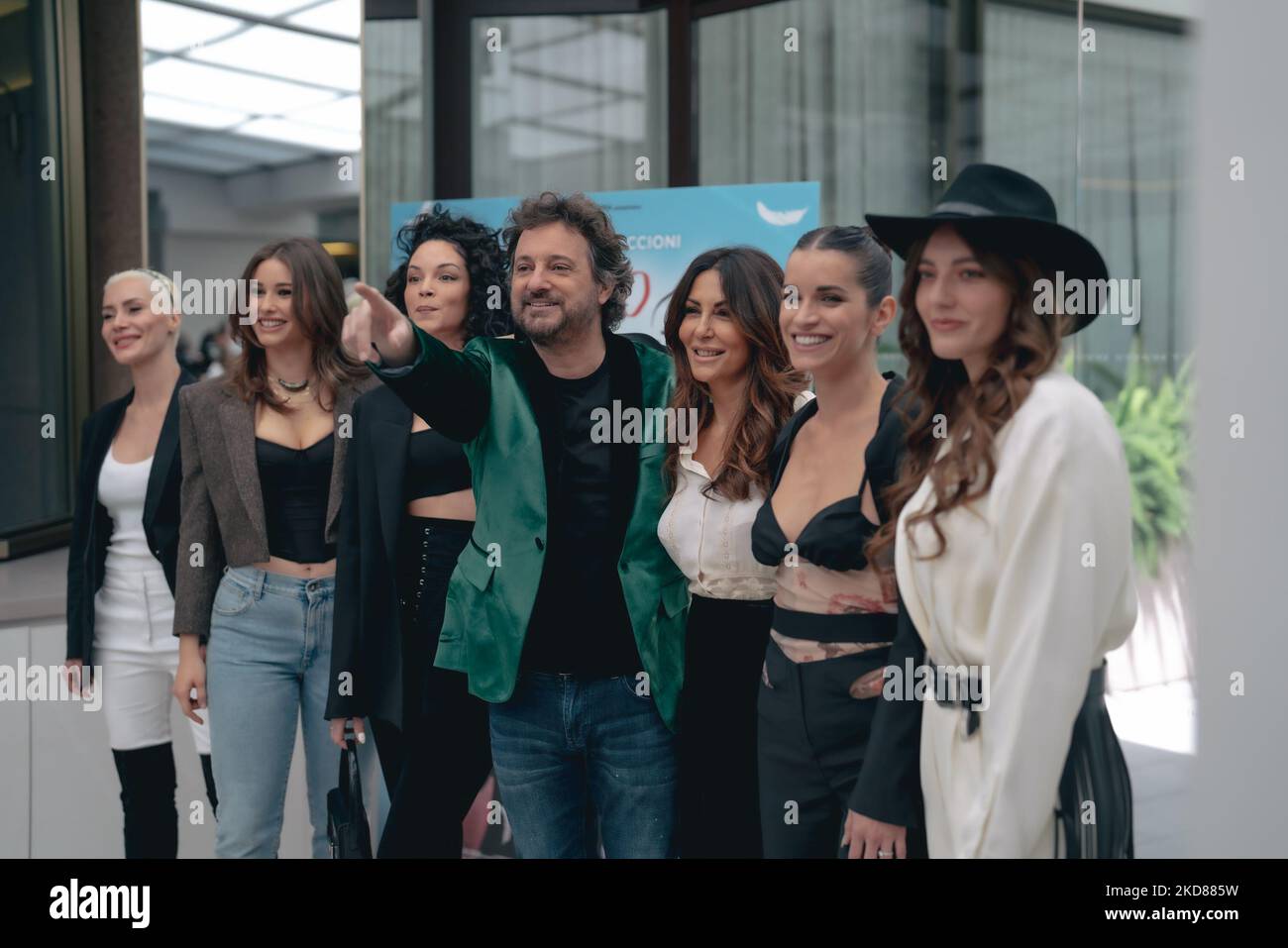 Director Leonardo Pieraccioni poses with acresses (L-R) Eva Moore ...