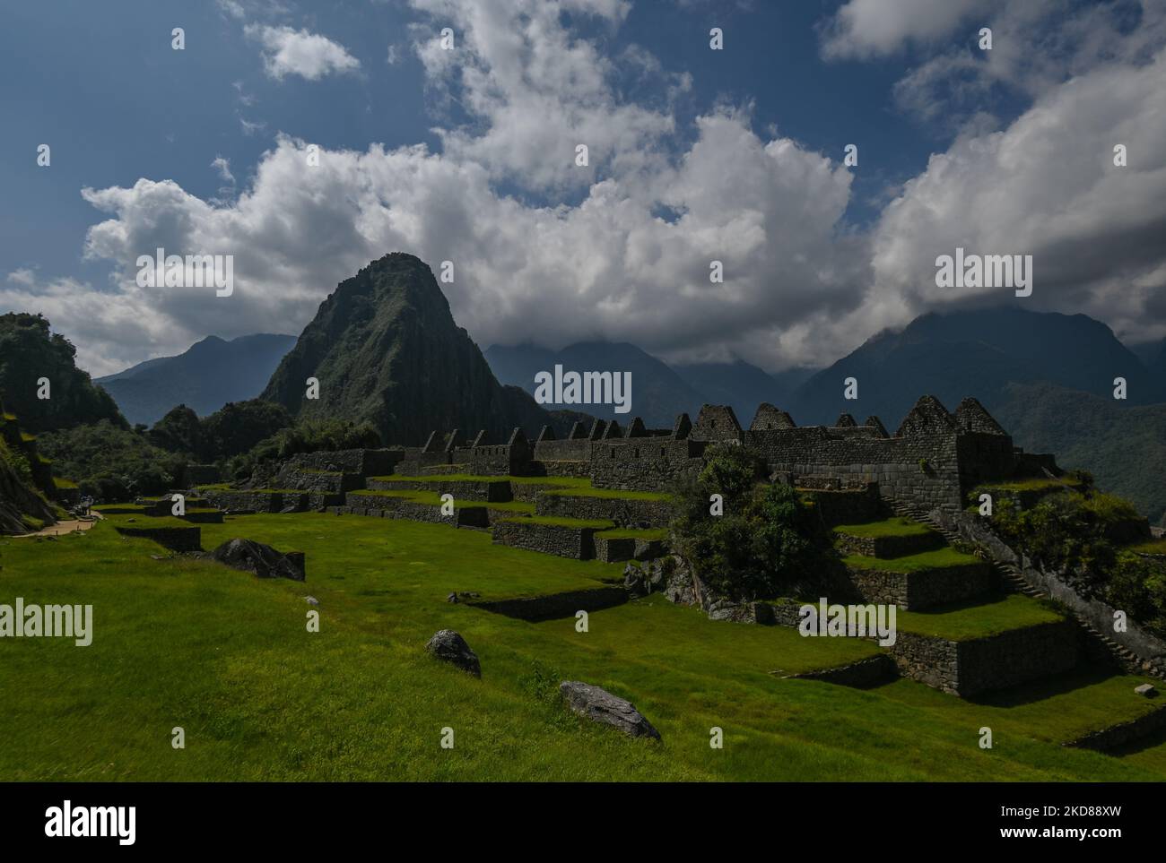 Machu picchu peru inca ruines view hi-res stock photography and images ...