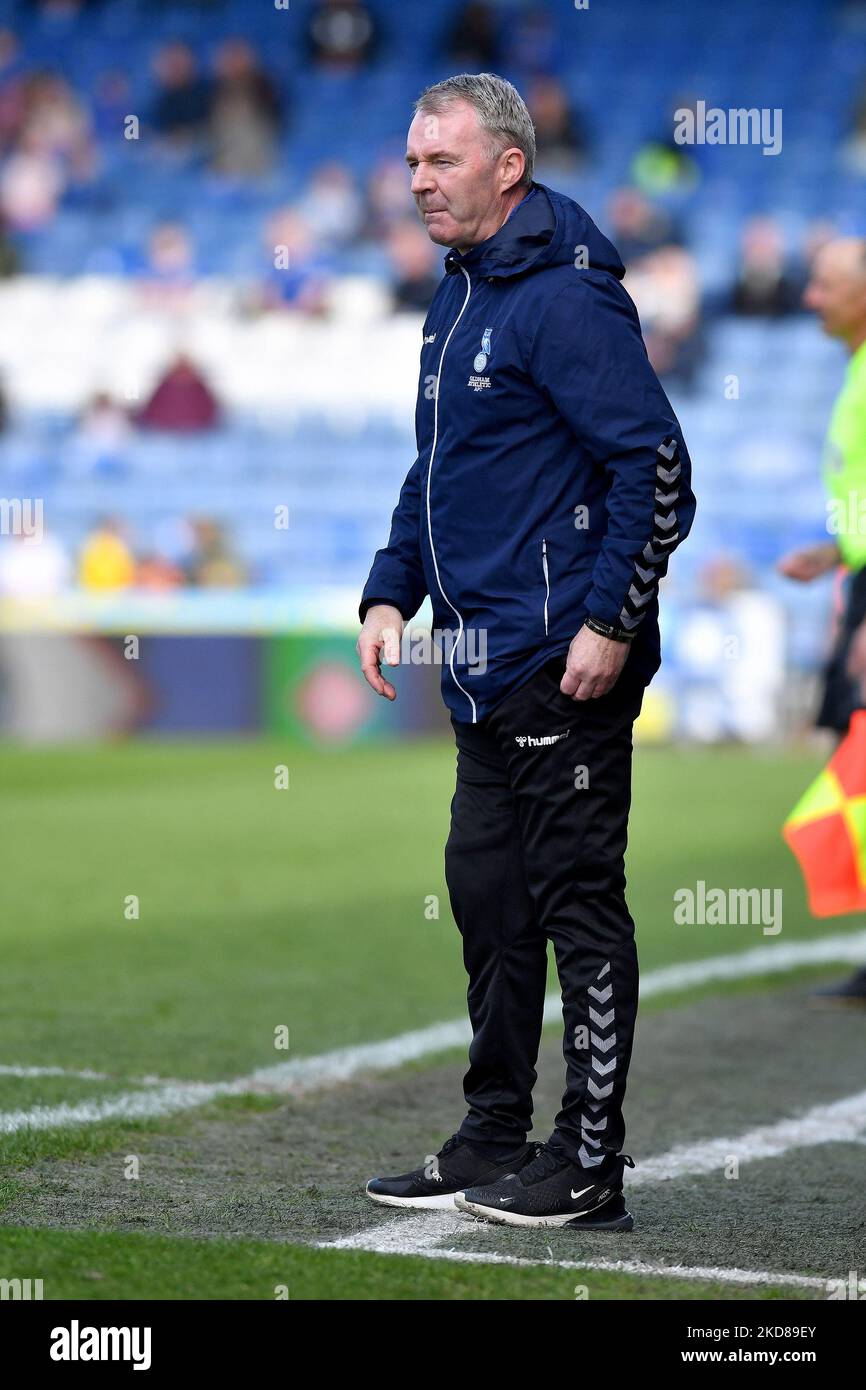 OLDHAM, UK. APR John Sheridan (Head Coach) of Oldham Athletic during ...