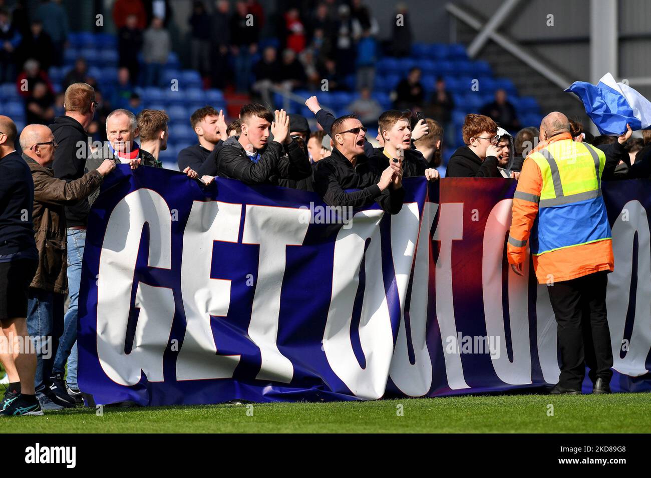 Pitch invasion 2022 hi-res stock photography and images - Alamy