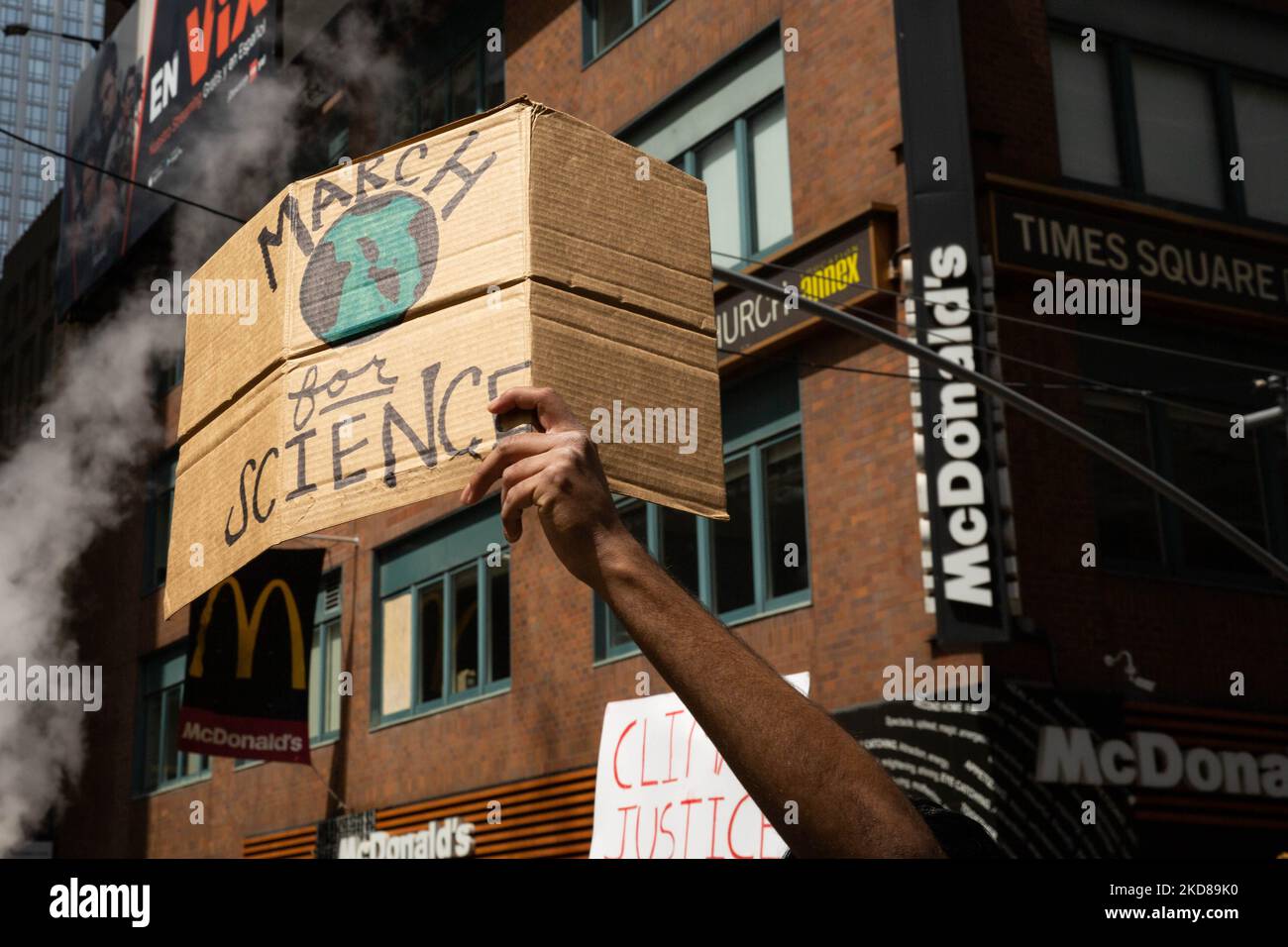 The March for Science kicked off from Central Park in New York City on ...