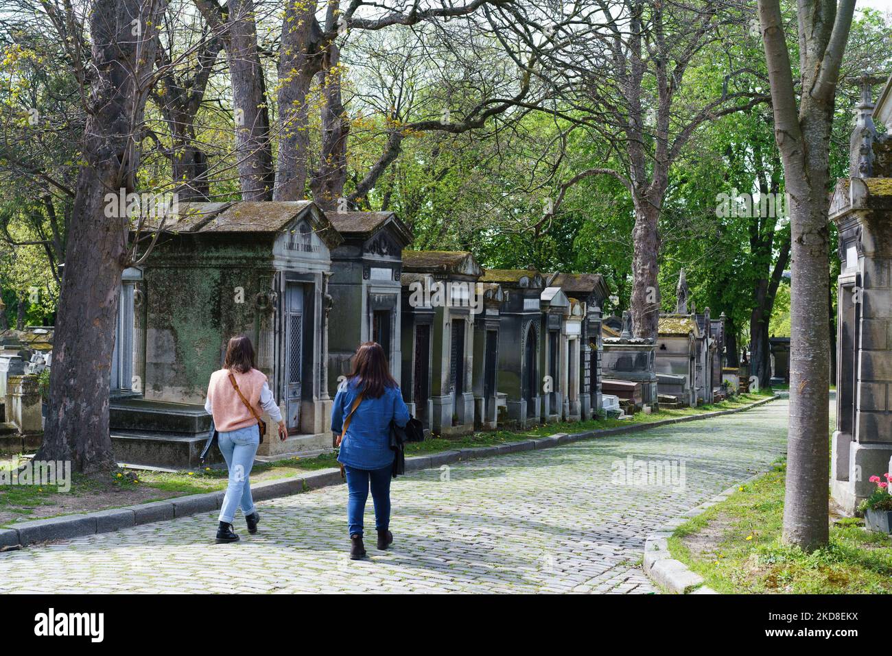 The largest Pere Lachaise cemetery in Paris, and one of the most famous ...