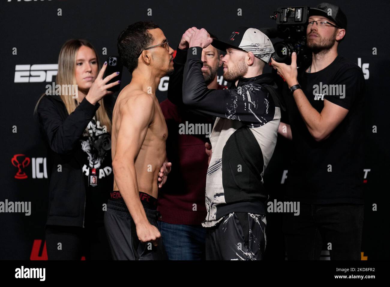 LAS VEGAS, NV - NOVEMBER 4: Carlos Candelario vs Jake Hadley face-off ...