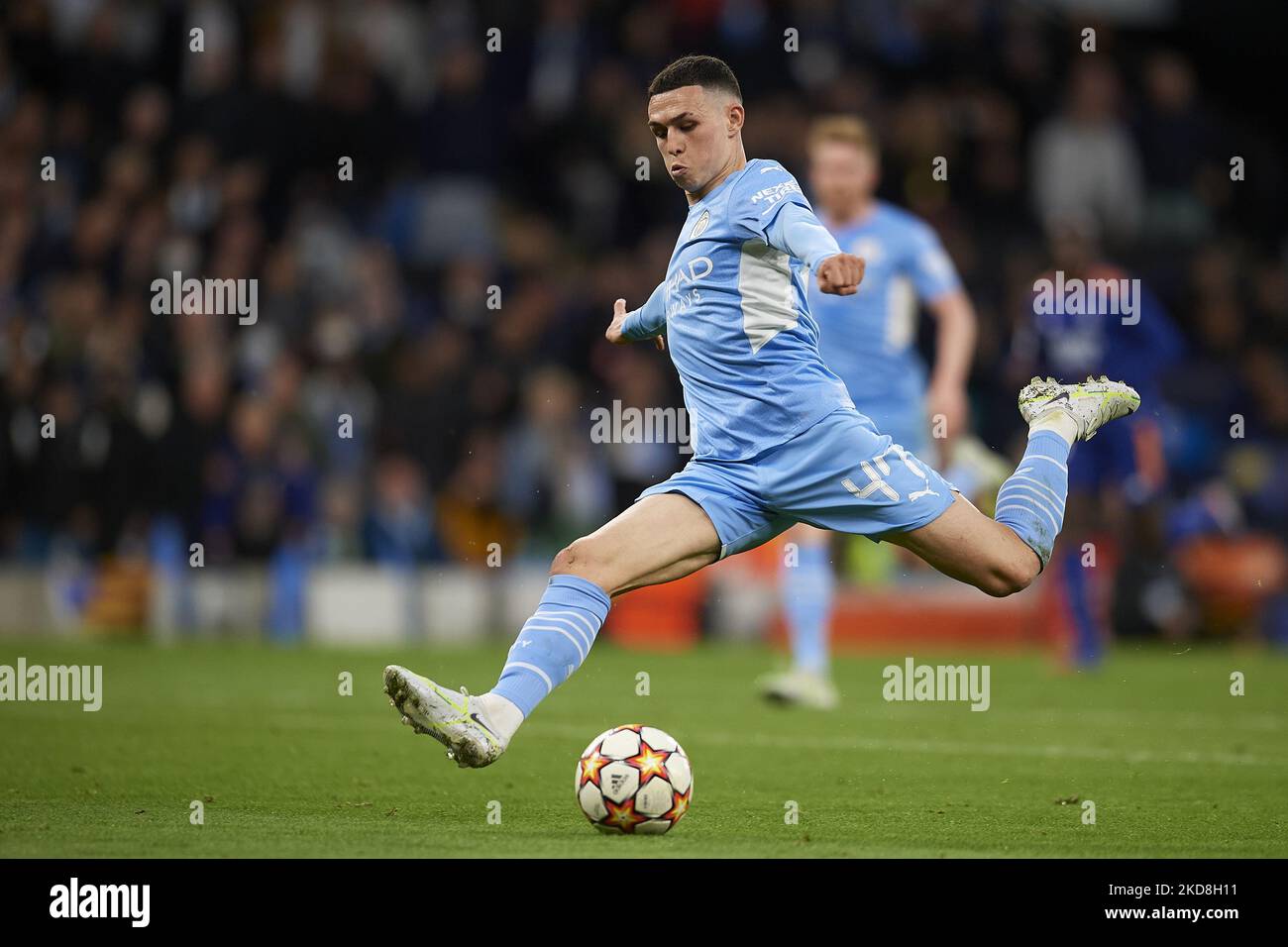 Phil Foden of Manchester City shooting to goal during the UEFA ...