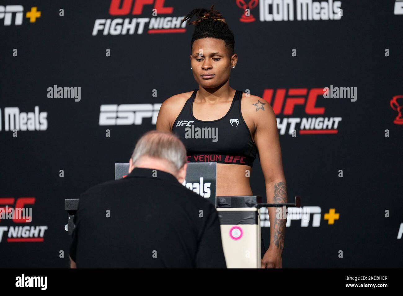 LAS VEGAS, NV - NOVEMBER 4: Tamires Vidal steps on the scale for the ...