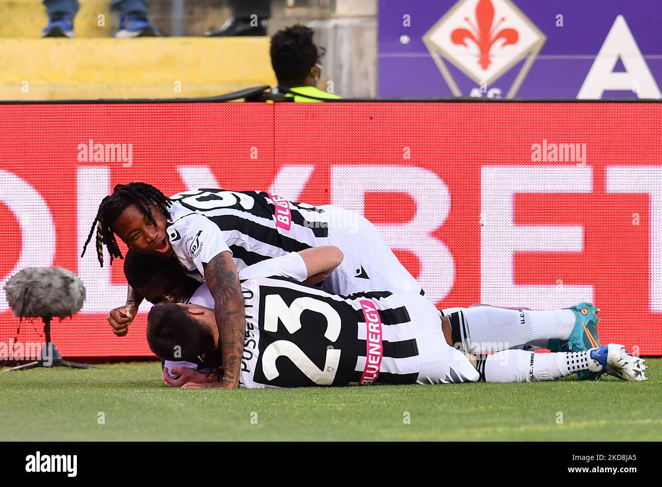 Players of udinese calcio celebrate hi-res stock photography and images ...
