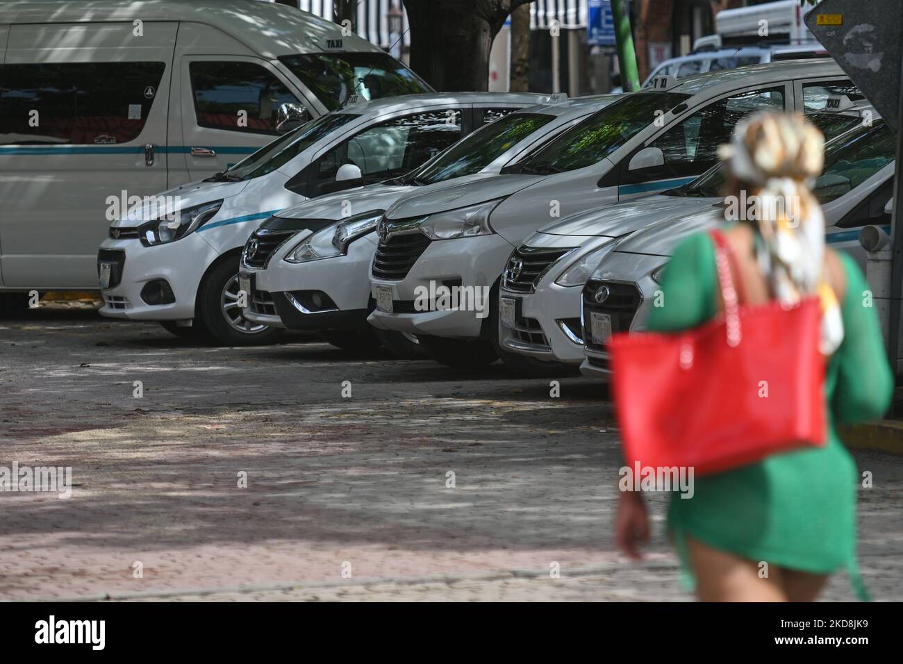 Loacal band hi-res stock photography and images - Alamy