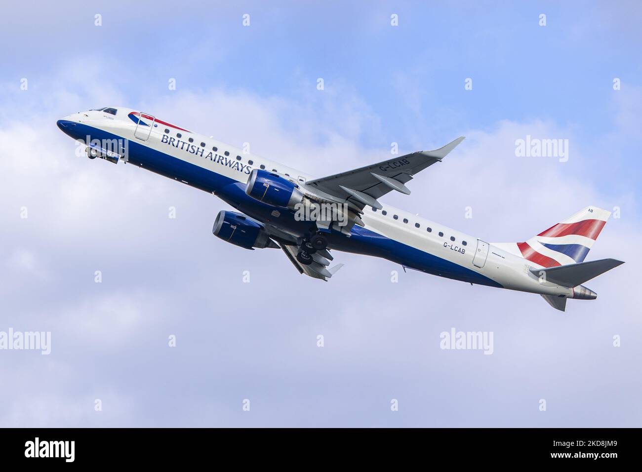 British Airways Embraer ERJ-190 aircraft departs from Amsterdam ...