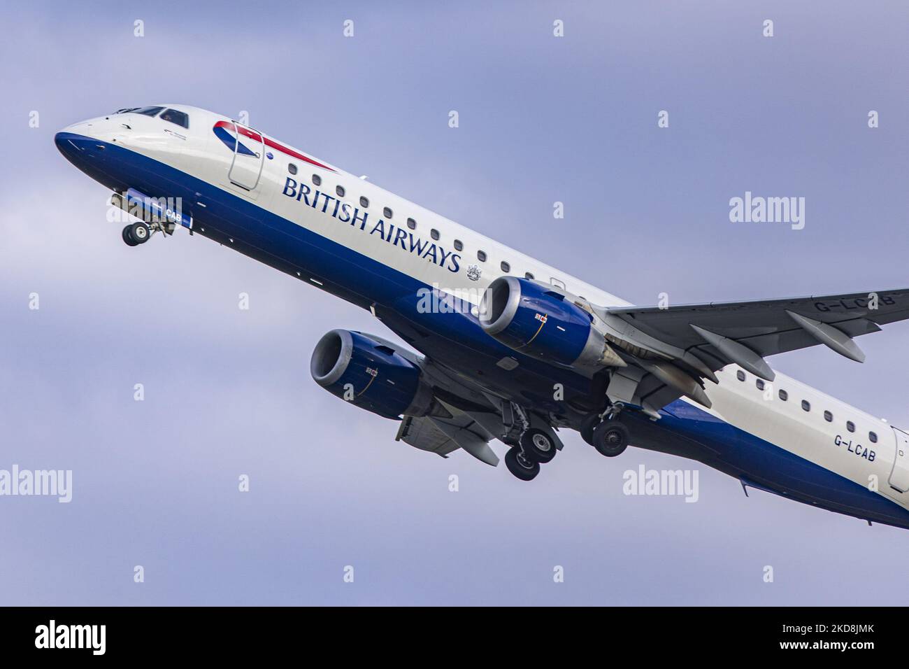 British Airways Embraer ERJ-190 aircraft departs from Amsterdam ...