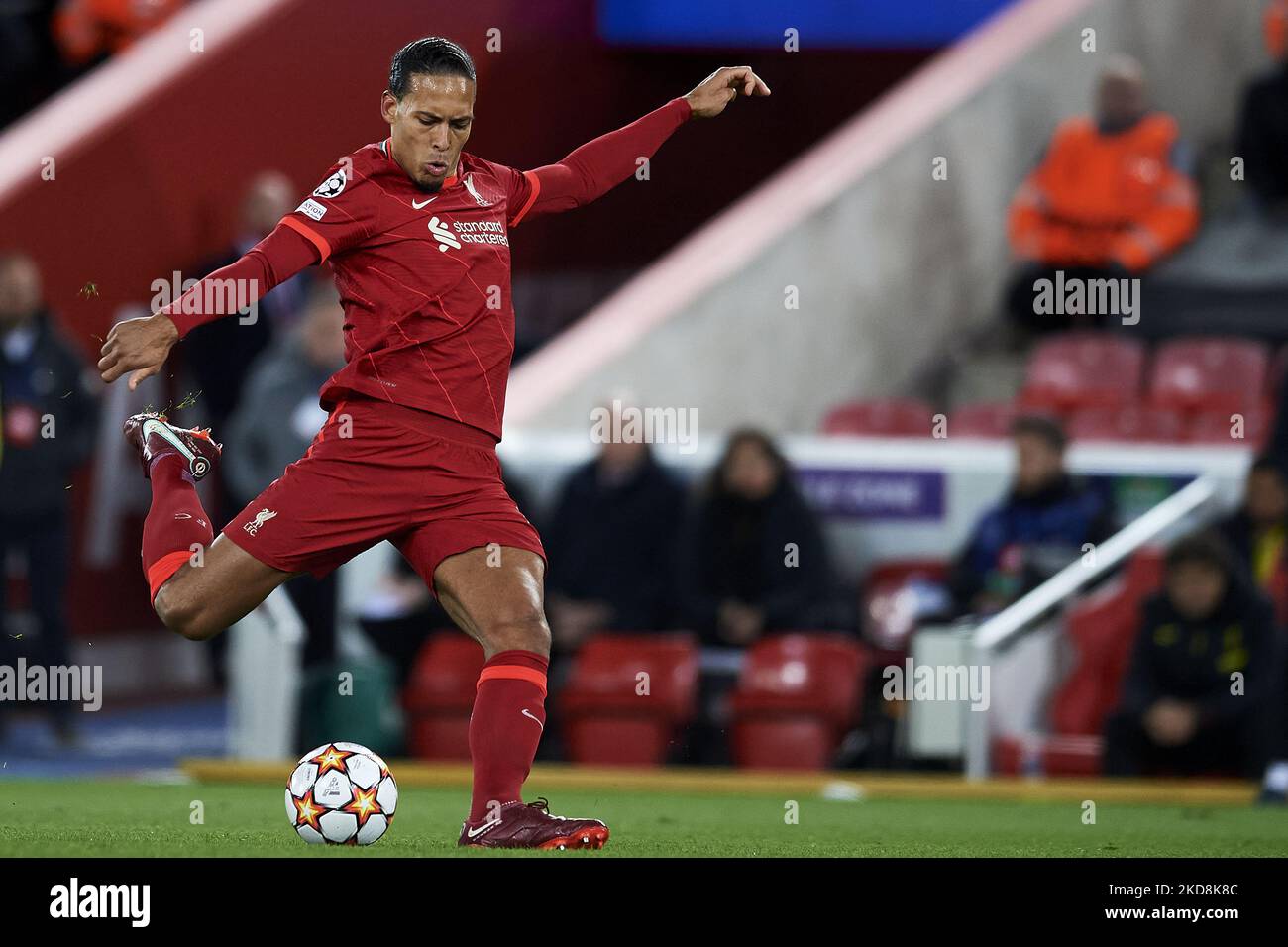 Virgil van dijk anfield goal hi-res stock photography and images - Alamy