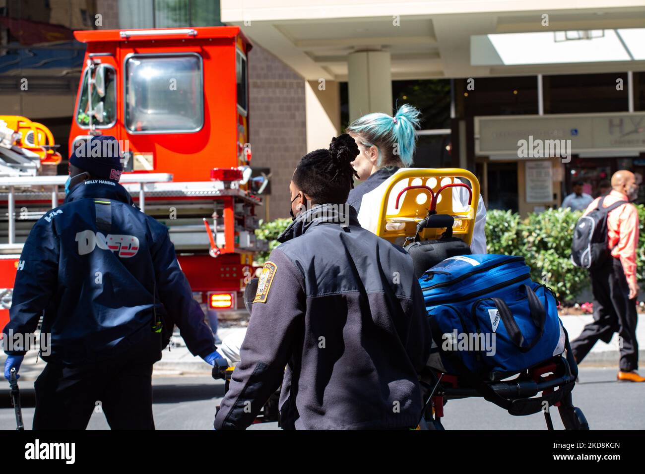 Emergency crews treated hi-res stock photography and images - Alamy