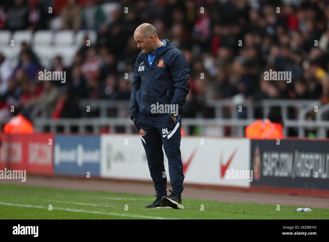 Sunderland's manager Alex Neil during the Sky Bet League 1 match ...