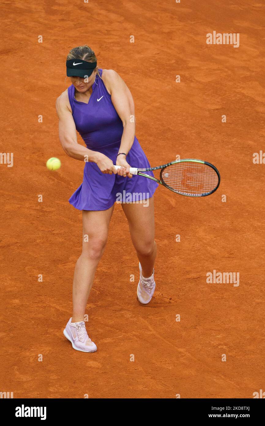 Paula badosa racket hi-res stock photography and images - Alamy