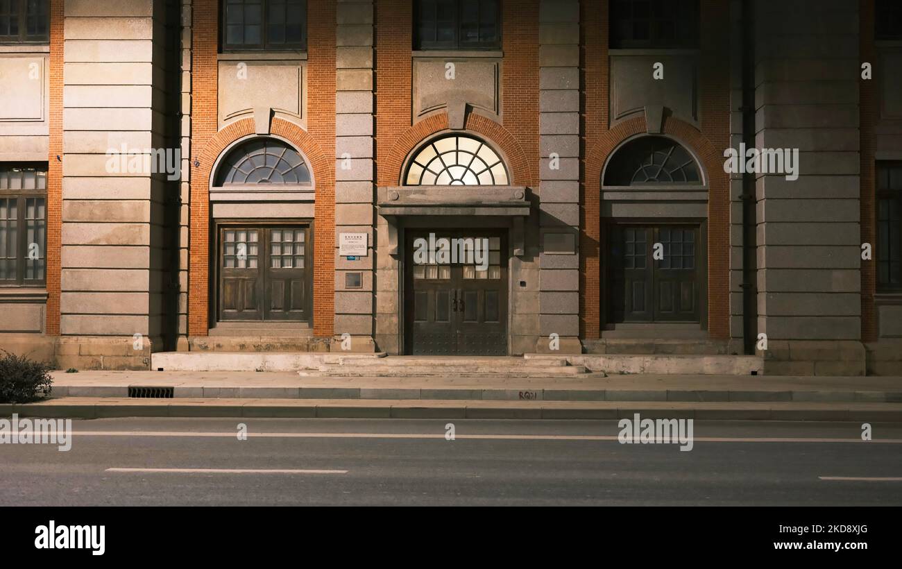 Entrance building windows on hi-res stock photography and images - Alamy